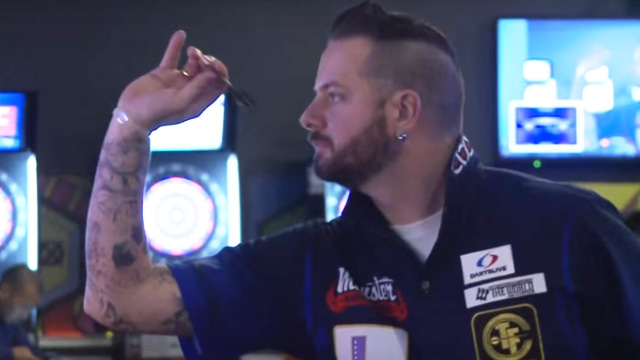 martinatkins.net » The Famous Dart Player Adrian Gray